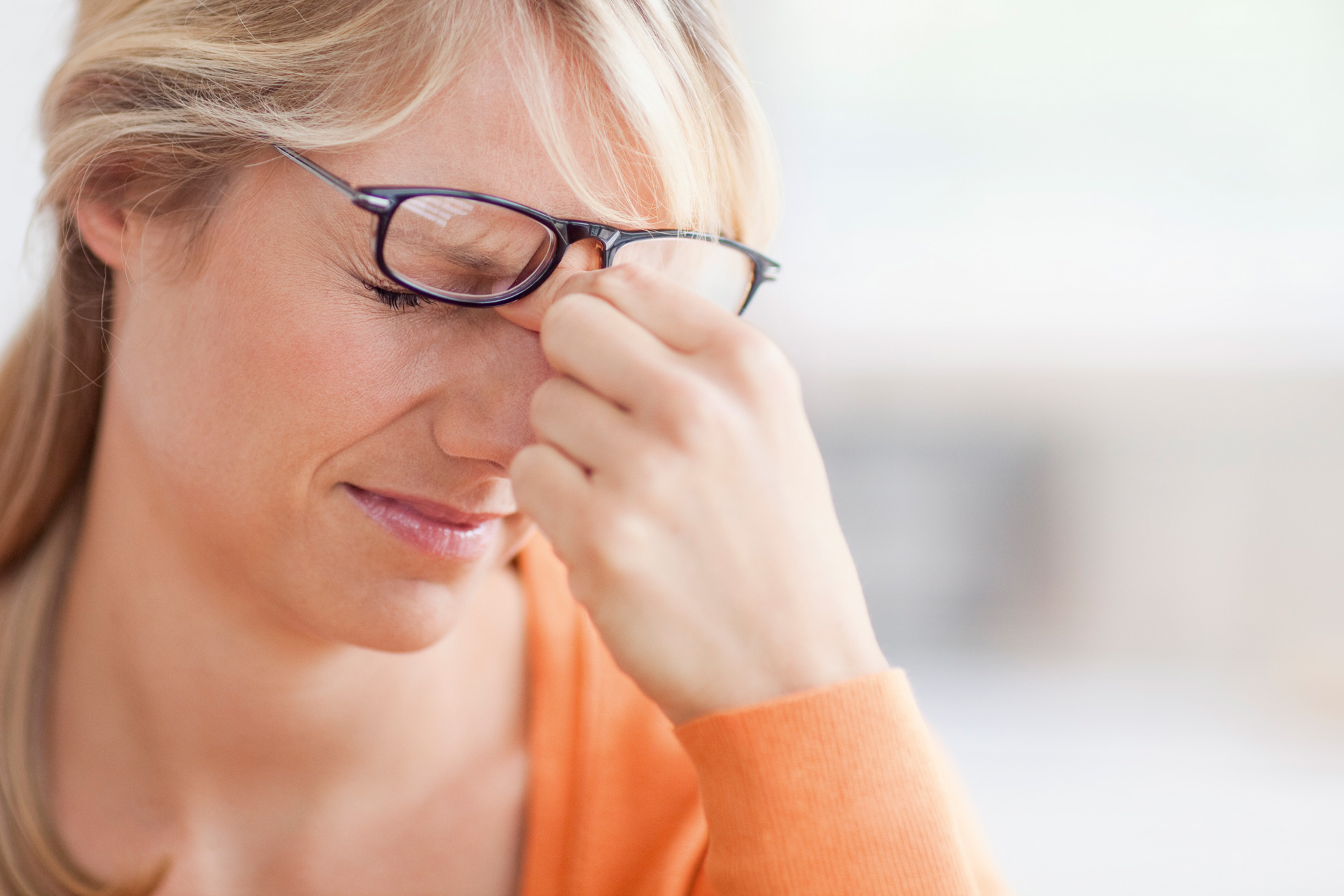 Bad Glasses Or Bad Light Symptoms Of Wrong Glasses Prescription 
